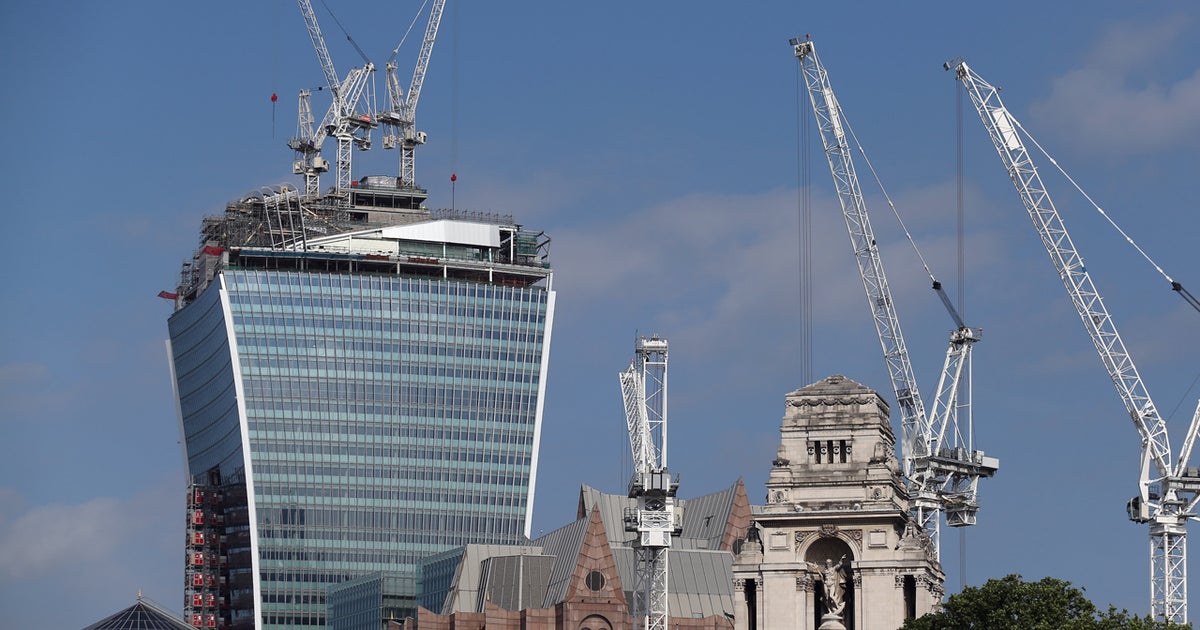 London skyscraper blamed for melting cars - CBS News