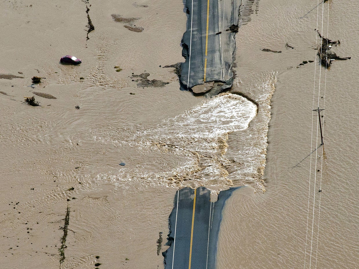 Flash flooding swamps Colorado