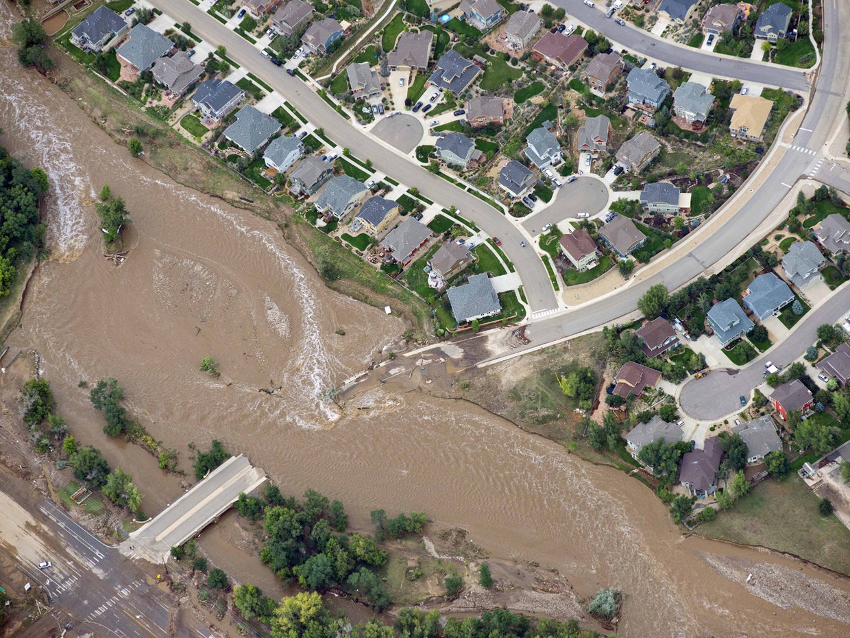 Flash flooding swamps Colorado