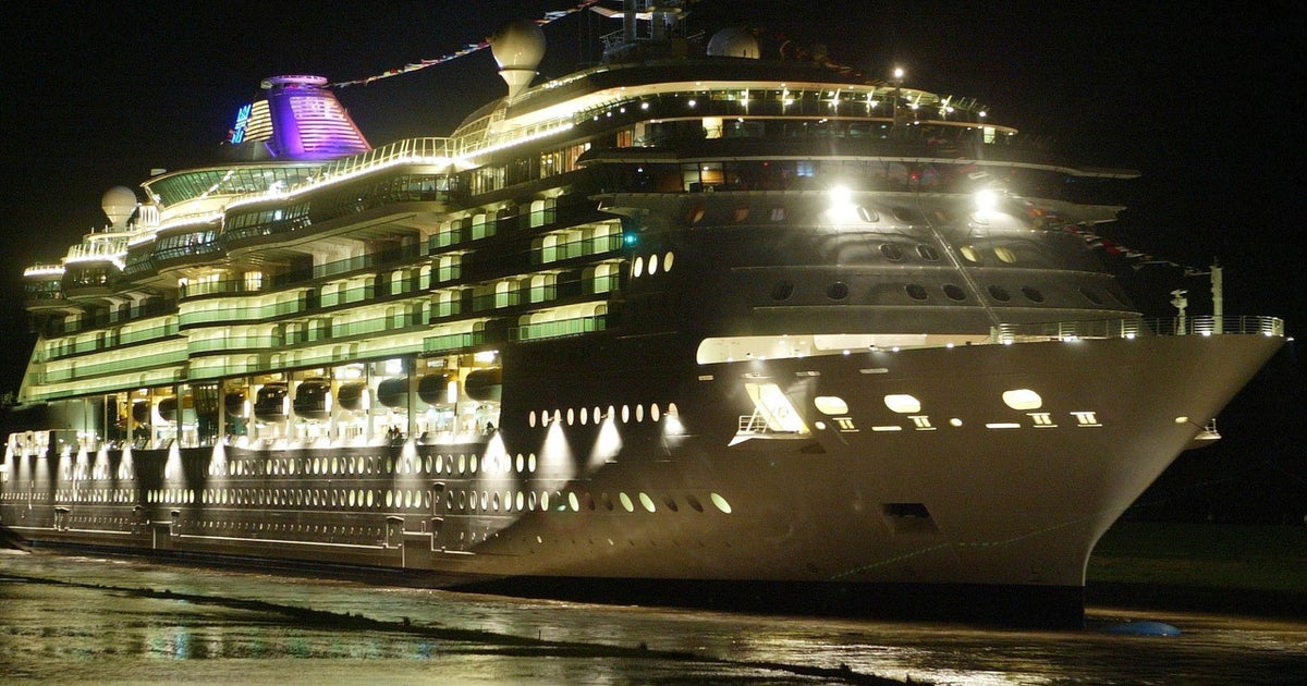 Couple on cruise ship helps rescue men stranded at sea - CBS News