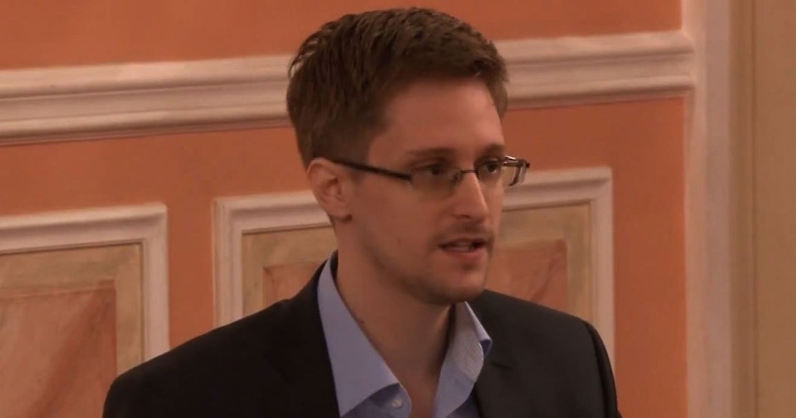 Snowden Accepts Award From Ex Spies In Russia Cbs News
