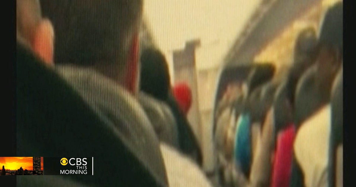 Plane engine explodes, smoke forces plane to turn back - CBS News