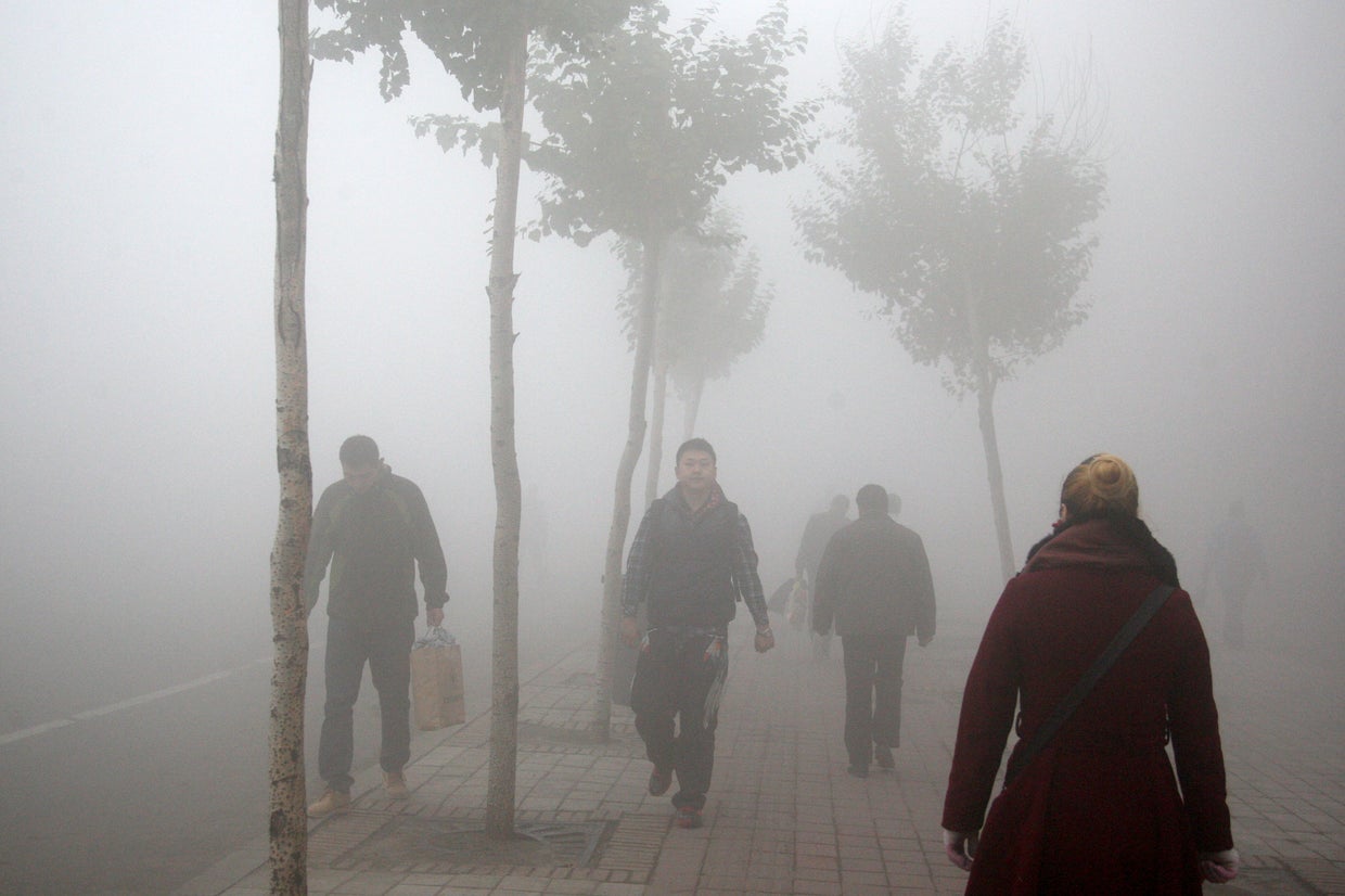 Smoggy fog envelops China