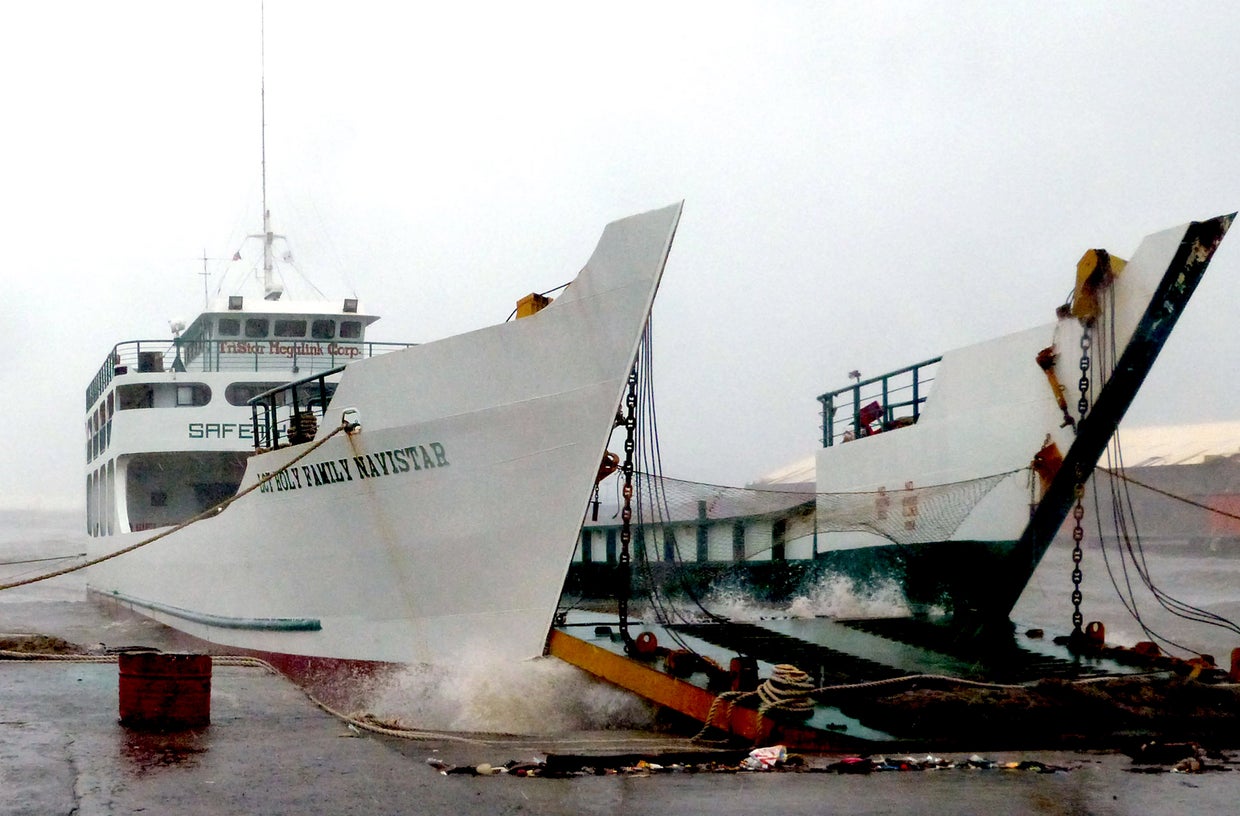 Powerful typhoon slams Philippines