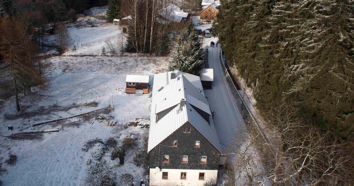 German policeman suspected of killing man upon request - CBS News