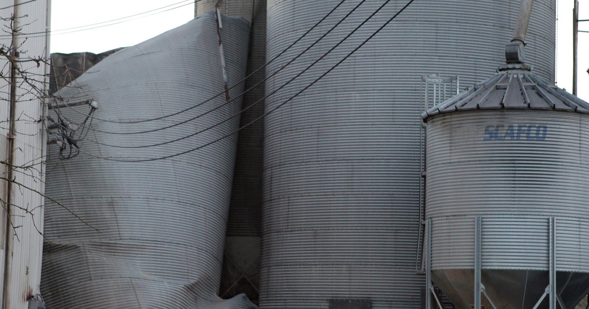 Worker presumed dead in Washington silo collapse - CBS News