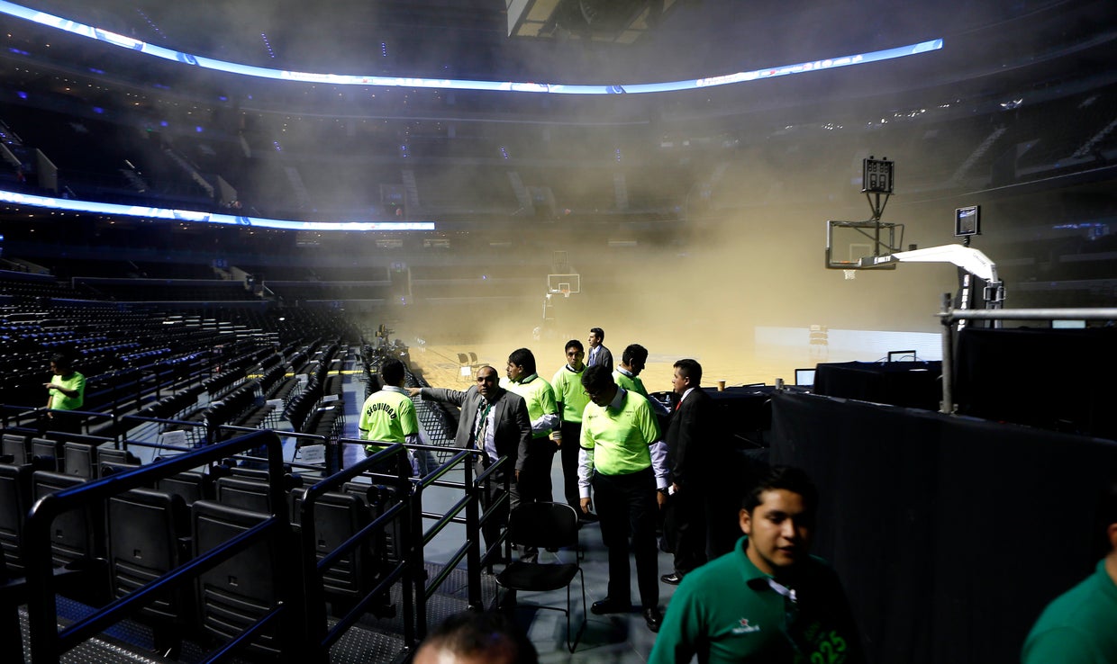 Smoke pours into Mexico City arena forcing San Antonio Spurs, Minnesota ...