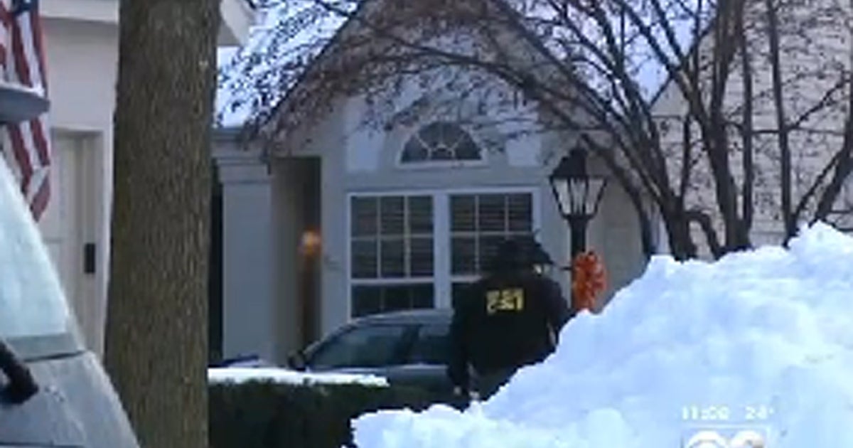 Report Swat Team Kills Barricaded Suspect Who Shot Ill Cop Cbs News