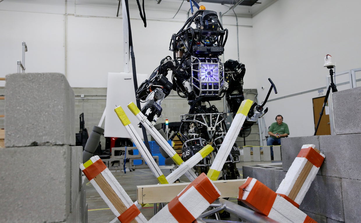 Humanoid robots compete in Fla.