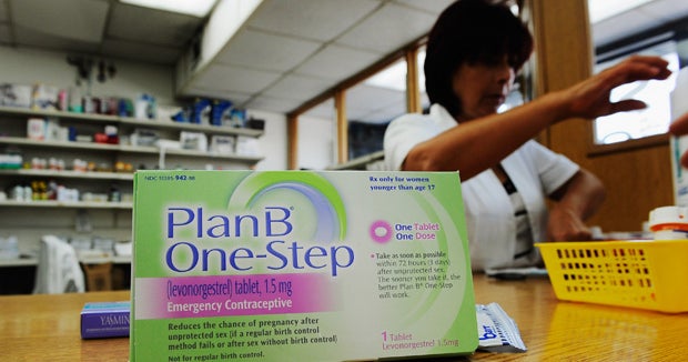 Supreme Court justice delays health law's birth-control mandate - CBS News