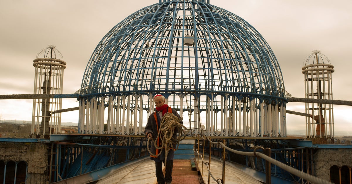 A DIY cathedral in Spain