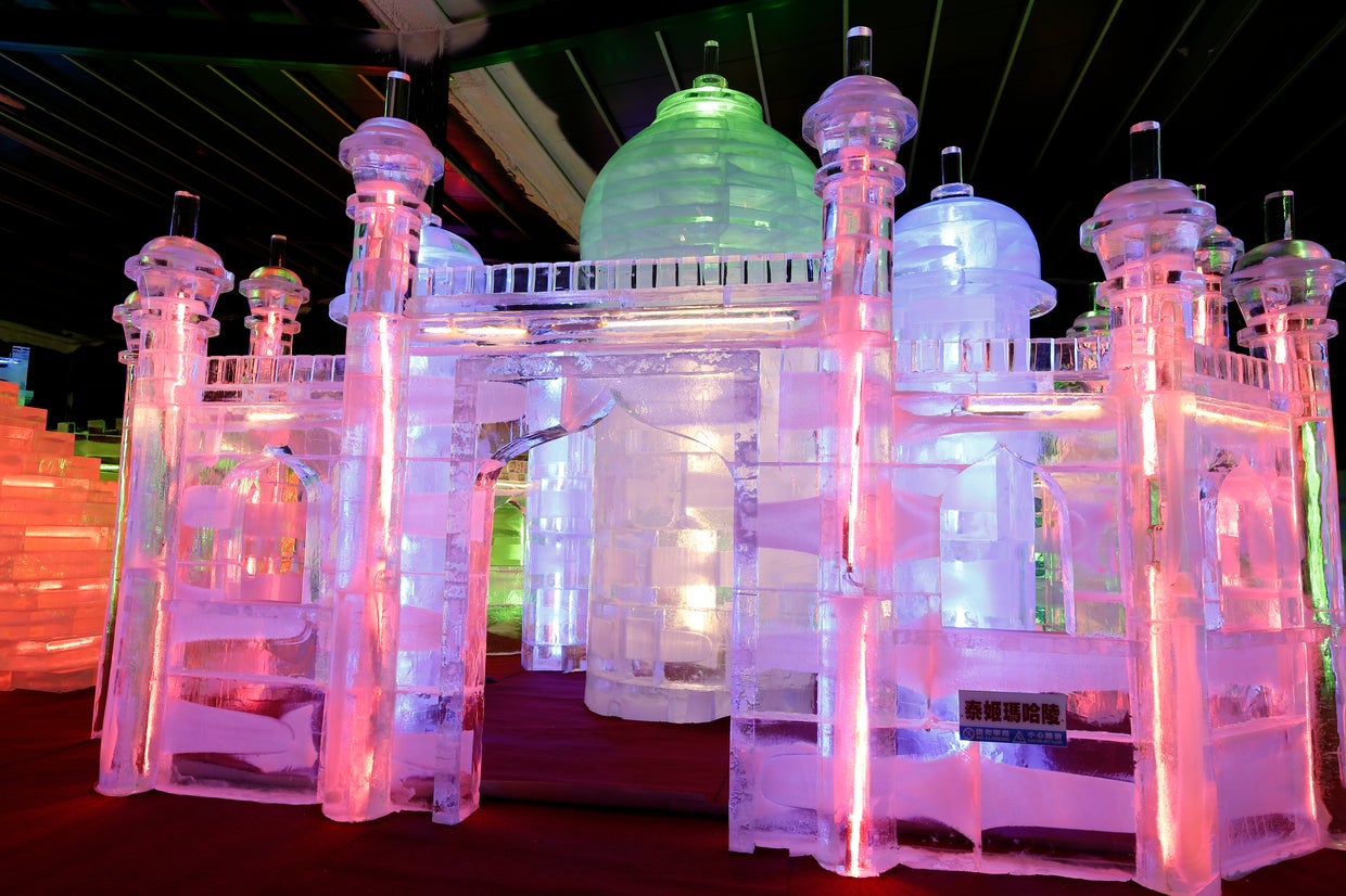 Frozen fantasy world