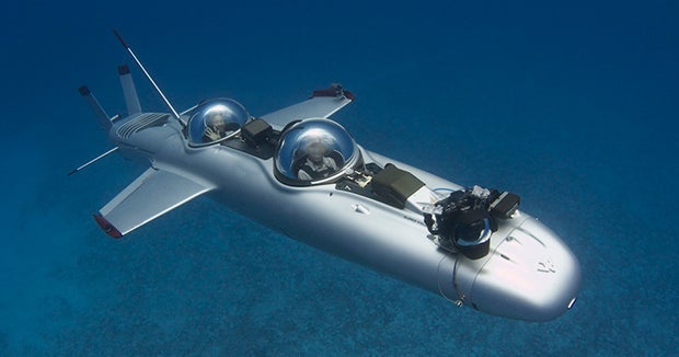 $1.7 million personal submarine lets you 'fly' underwater - CBS News
