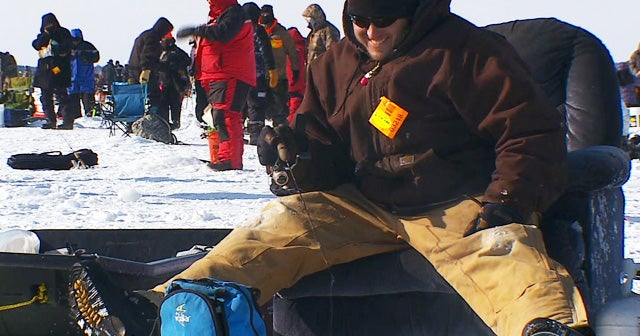 Thousands brave Minnesota's freezing temps for ice-fishing contest ...