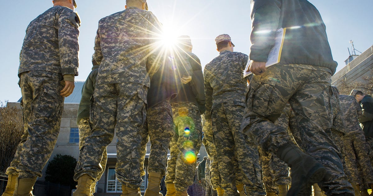 Hundreds of Army soldiers investigated for recruiting kickback scheme ...