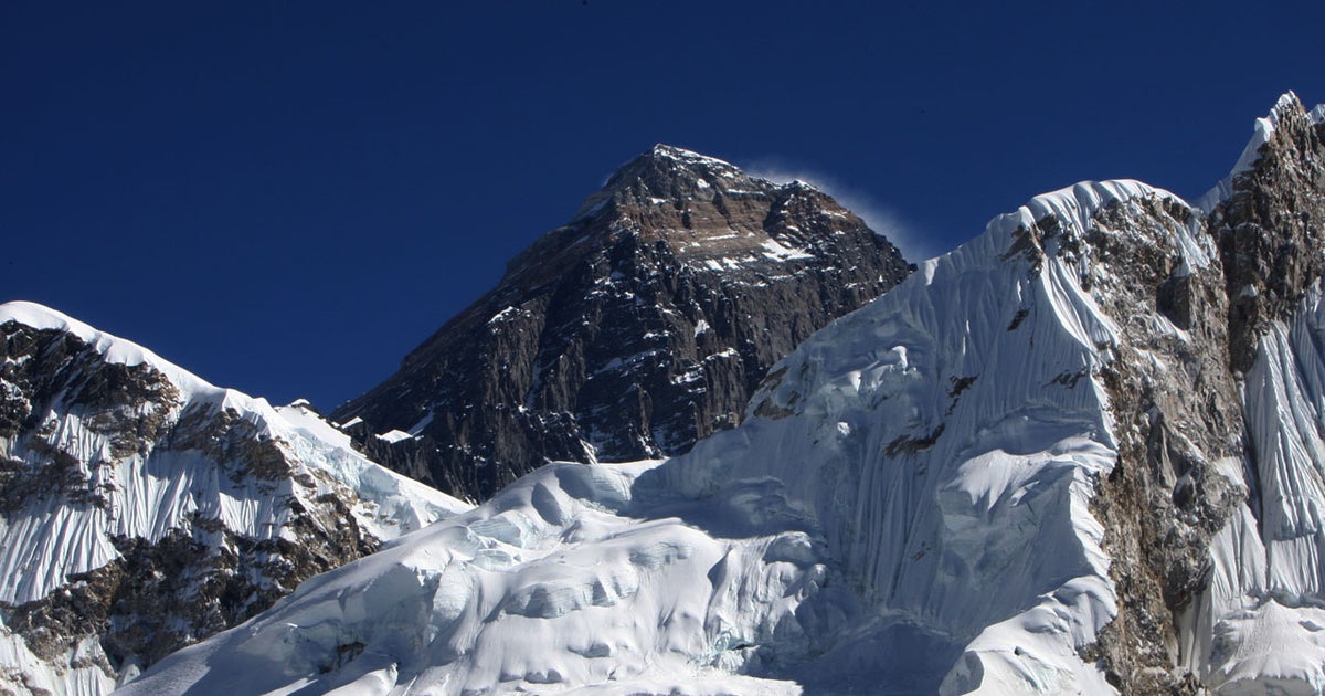 Nepal lowering the price to climb Mount Everest - CBS News