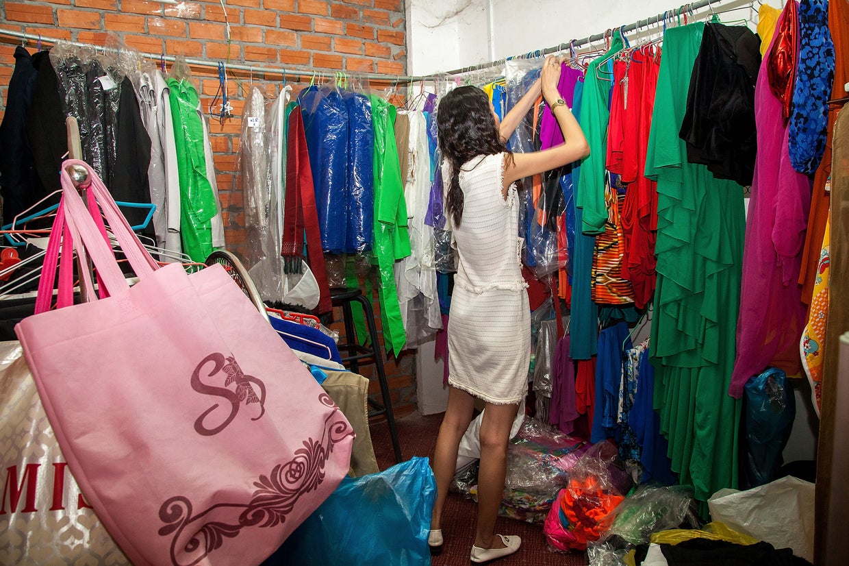 Cambodian models train for the camera