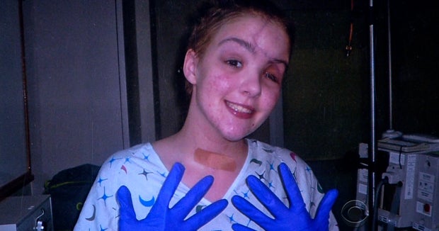 Scaring young drivers into putting down their cell phones - CBS News