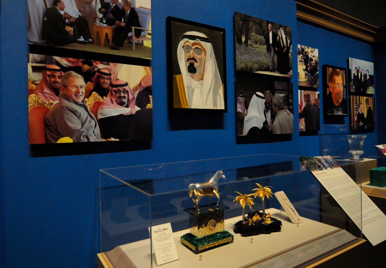 George W. Bush paints world leaders