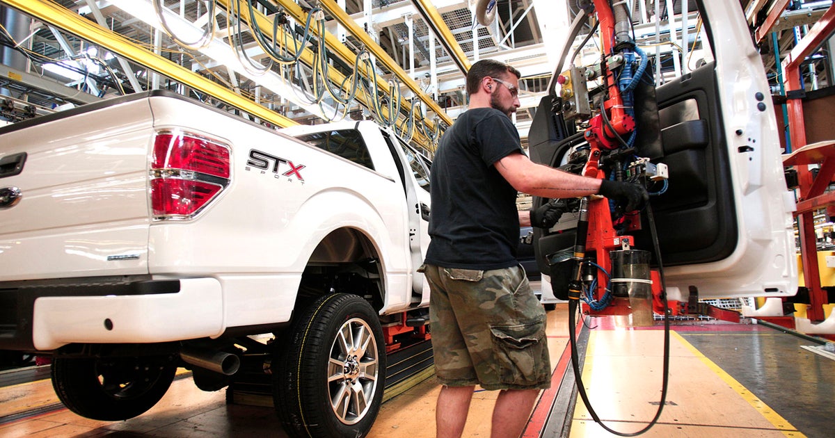 Hundreds of Ford workers get a hefty raise - CBS News