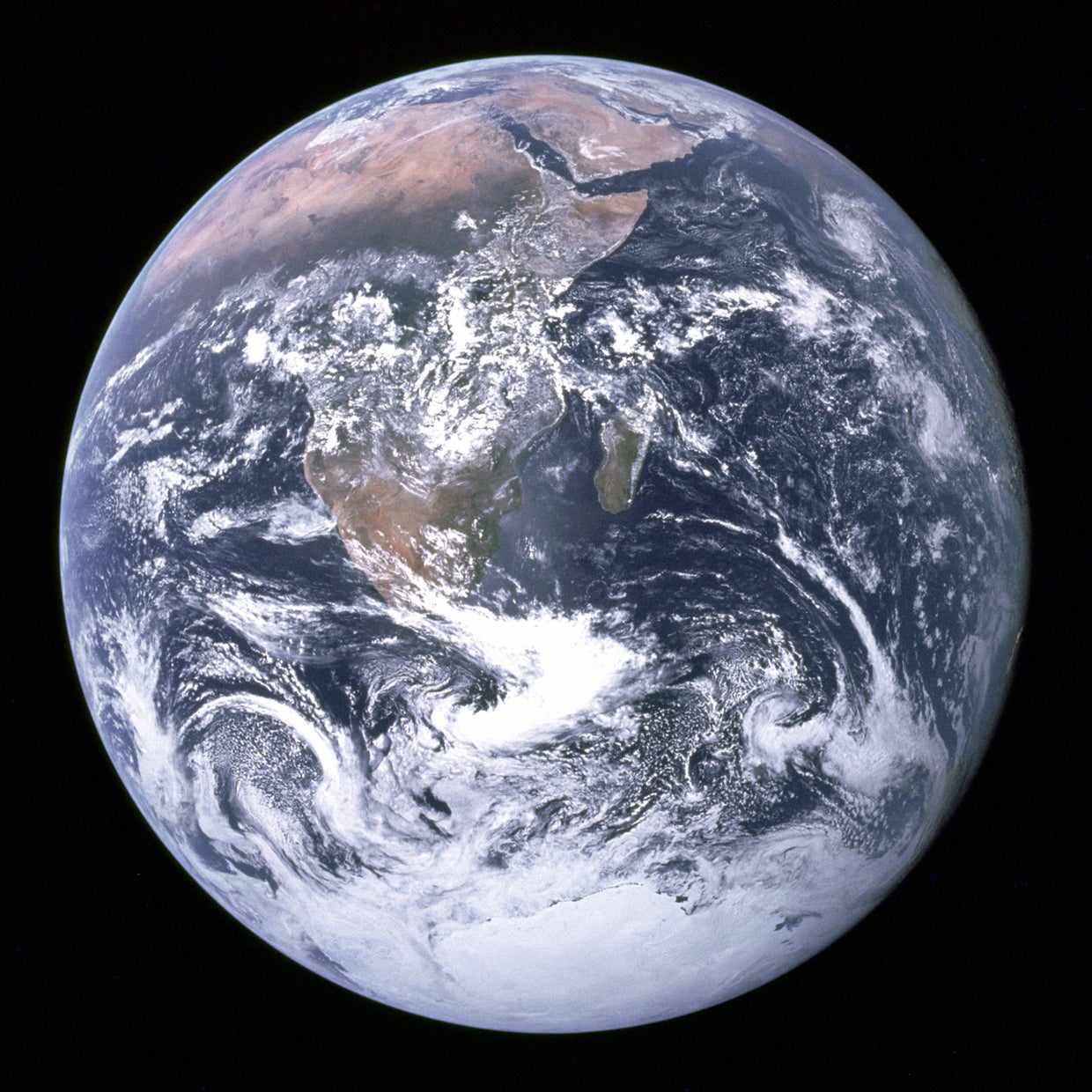 Views of space from Apollo