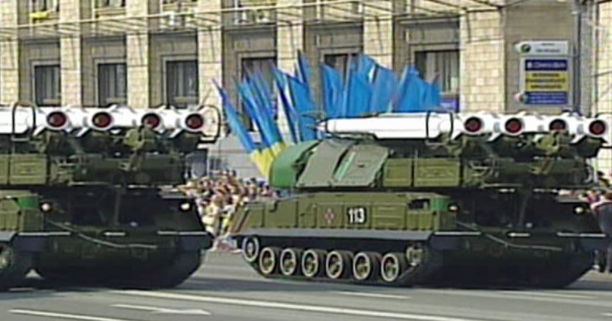Buk missile launcher, suspected in jetliner attack, requires skill to ...