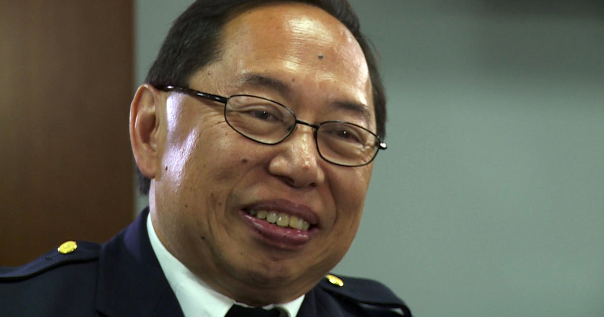 9/11 hero retires after 34-year police career - CBS News