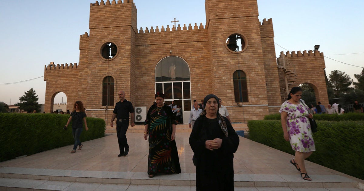 Iraq responds to militants' persecution of Christians - CBS News