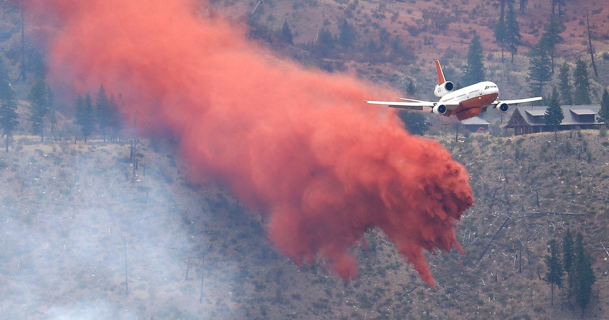 Weather may aid crews battling Washington state wildfires - CBS News