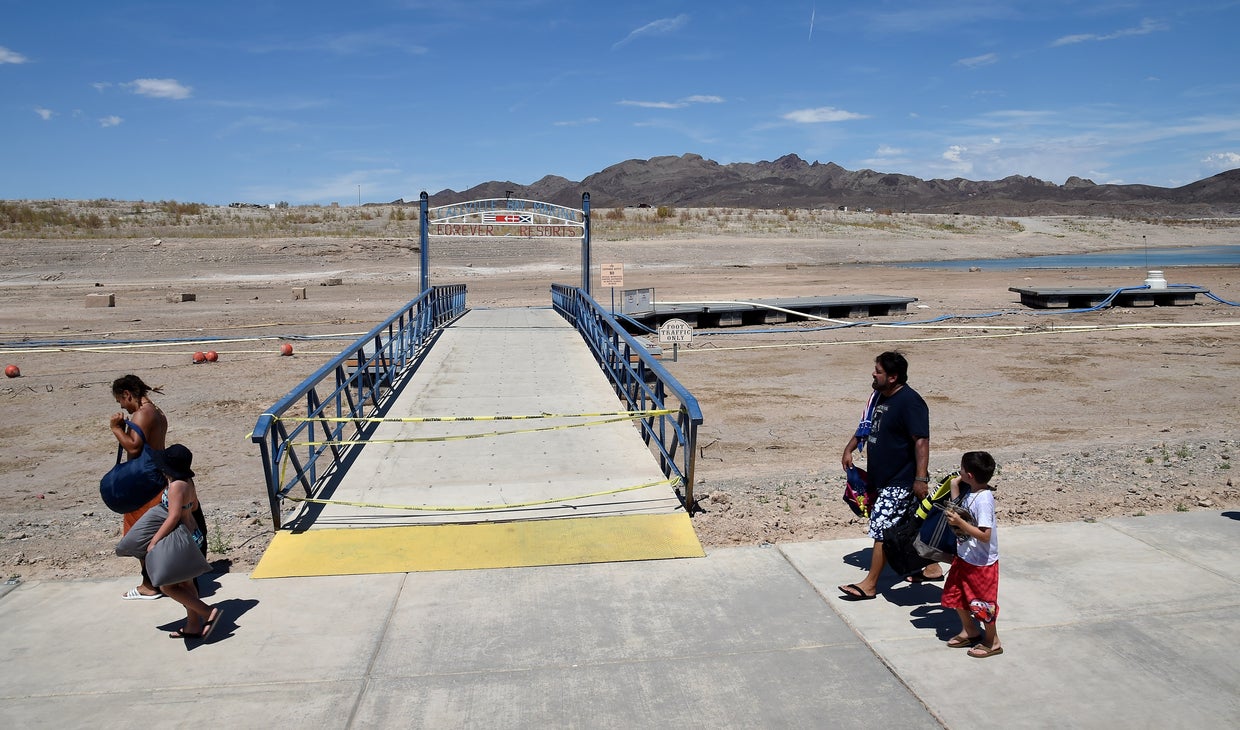 "The shrinking lake" - Lake Mead at historic lows
