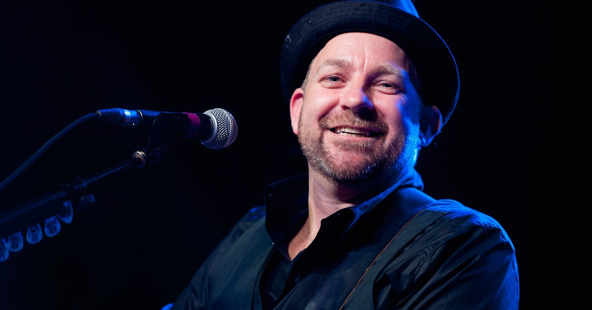 Kristian Bush on solo album, Sugarland's future - CBS News