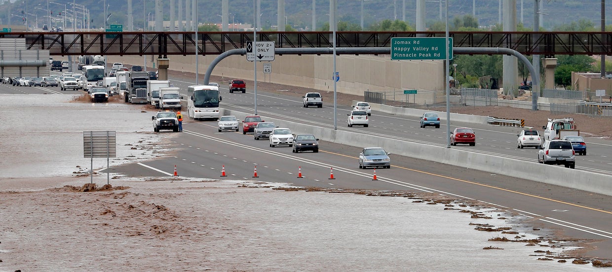 Flooding sweeps through Phoenix
