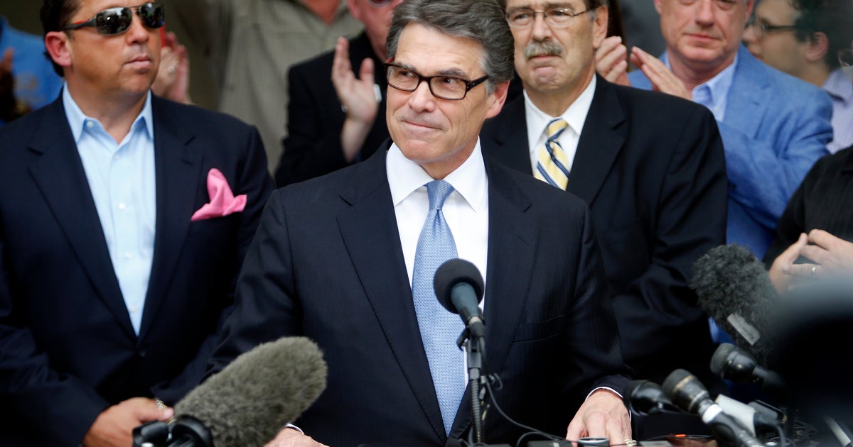 Prosecutor accuses Rick Perry of seeking "special favors" - CBS News