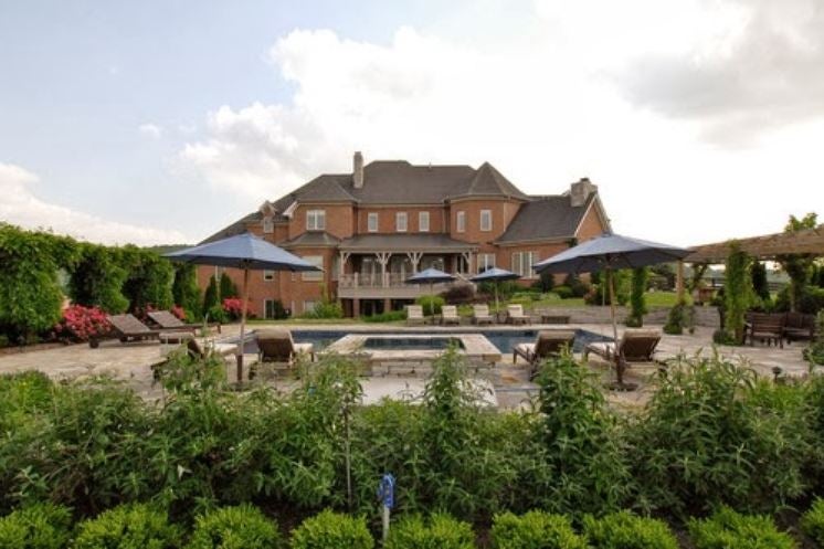 10 celebrity homes on the market