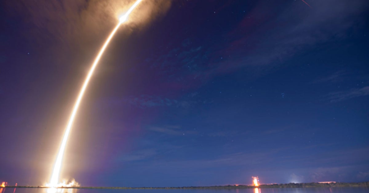 SpaceX Falcon 9 lights up the night sky - CBS News