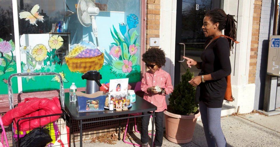 Mr. Cory's Cookies: 10-year-old CEO builds bite-sized empire - CBS News