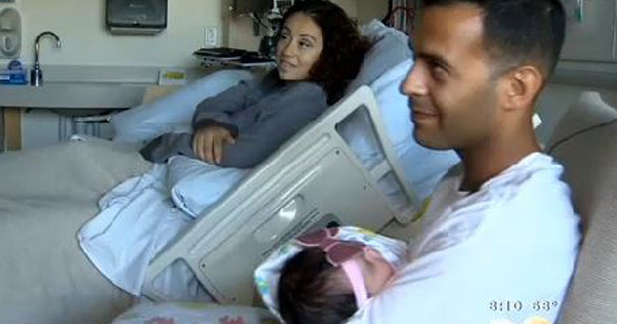 California woman gives birth to 11-pound baby on side of busy freeway ...