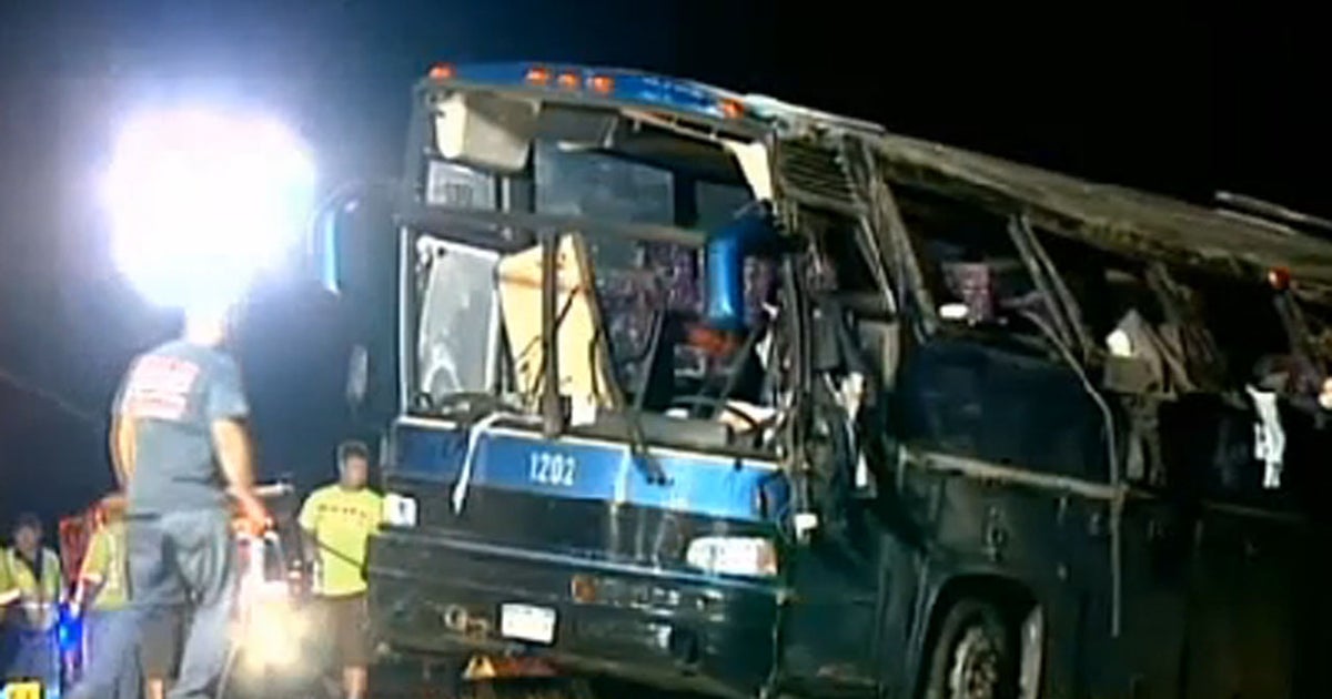2nd person dies after bus overturns in Delaware - CBS News
