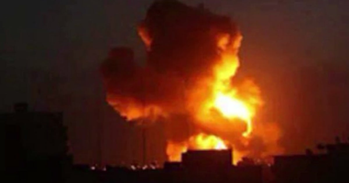 U.S. hits ISIS with airstrikes in Syria - CBS News