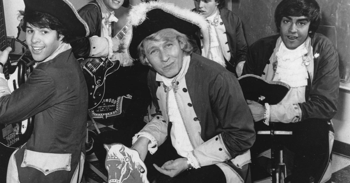Paul Revere of Raiders rock band dies at 76 - CBS News