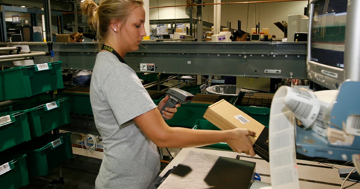 Amazon hires 80K seasonal holiday workers - CBS News