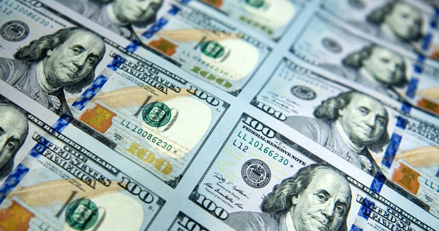 Bag with $63K in moldy bills found in Pennsylvania park - CBS News