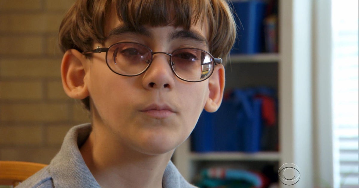 Texas boy sets his faltering eyes on a bucket list - CBS News