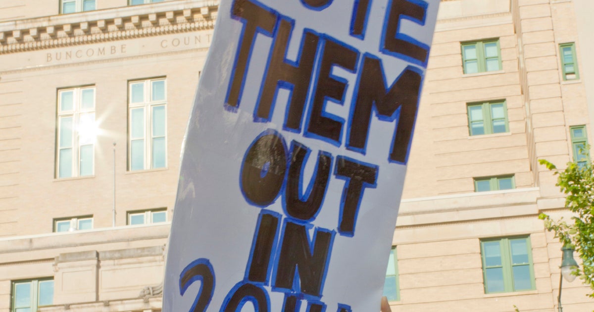 10 reasons Americans are down on the economy