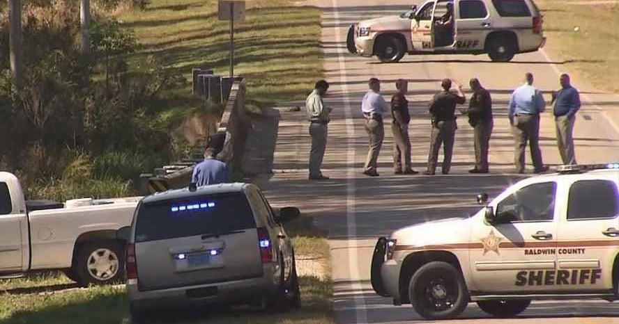 Headless torso found in south Alabama - CBS News