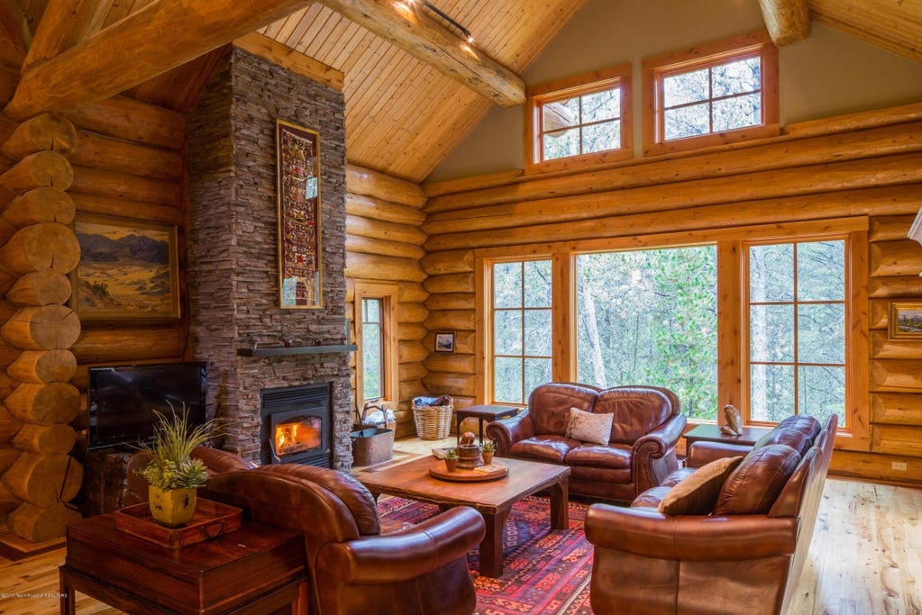 10 luxurious log cabins on the market