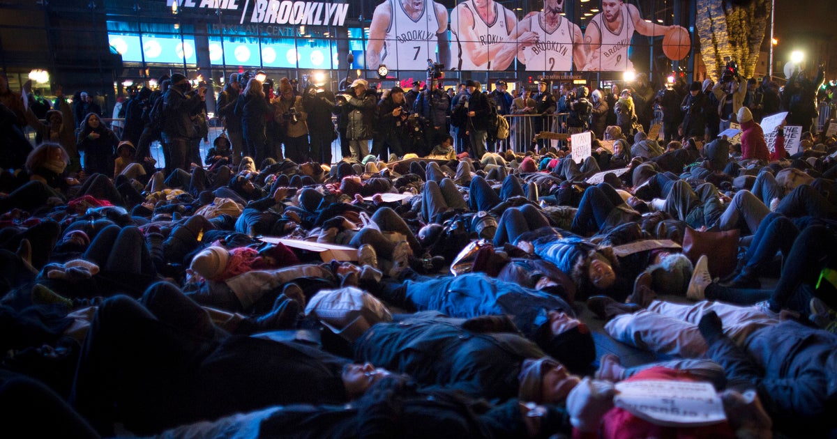 Protesters stage demonstration ahead of royals' NBA game appearance ...