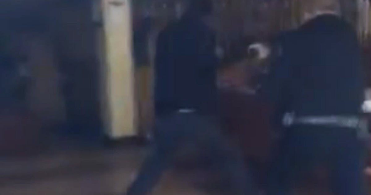 Dramatic Video Shows Cop Shooting Stabbing Suspect In Nyc Synagogue