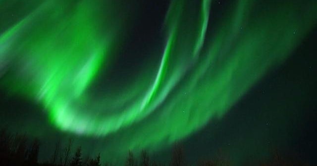 Watch a beautiful aurora borealis - CBS News