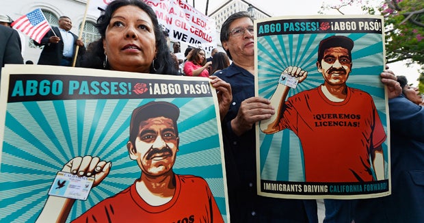 California opens driver's license applications to illegal immigrants ...